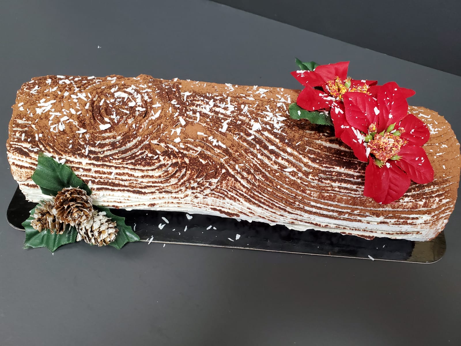 Custom Cakes | Birthday Cakes | Layers Cakes | Local Bakery in Halifax